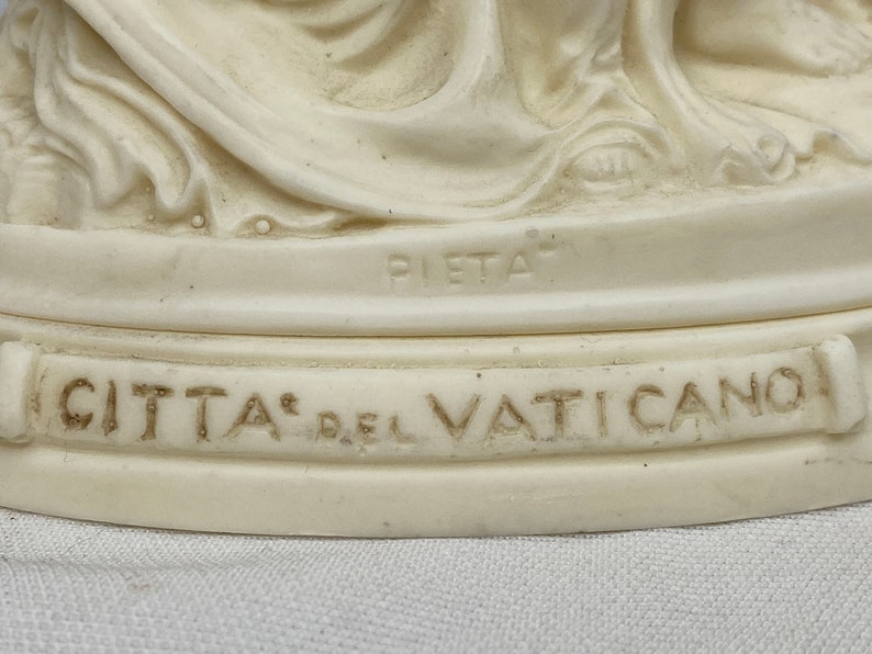 Michelangelo's Pieta Italian Vintage Jesus Christ and Virgin Mother ...