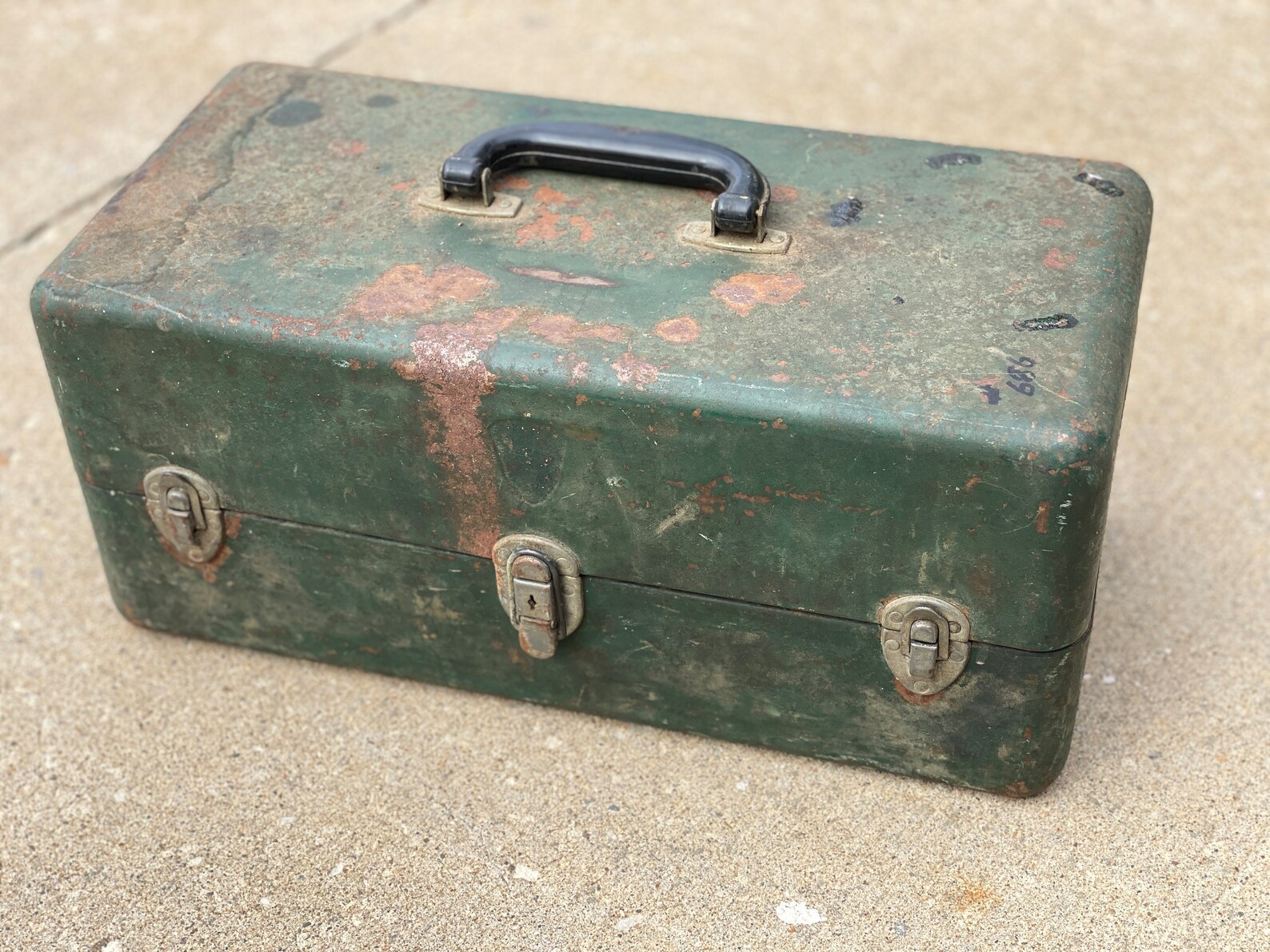 Vintage Rustic Metal Tackle Box With Contents. - Etsy