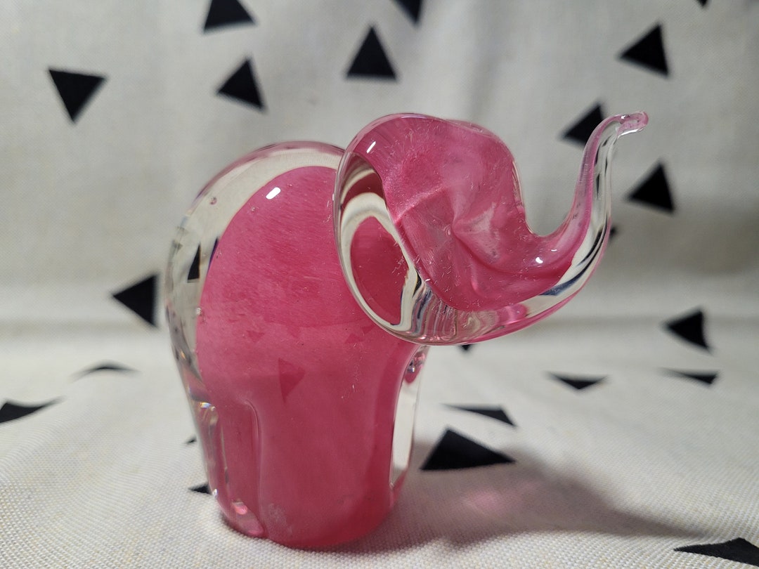Pink Glass Elephant, Vintage Retro Kitsch Ornament Figurine Like ...