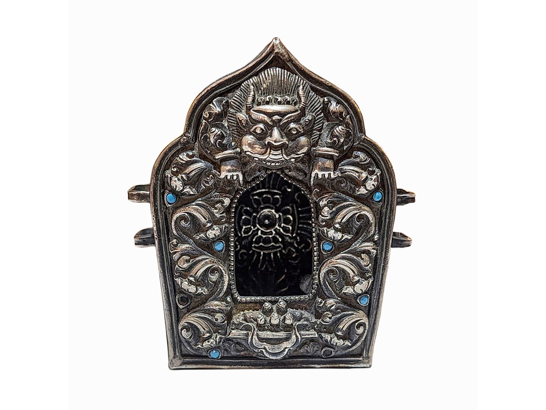 Silver Tibetan Cheppu Ghau, Buddhist Portable Prayer Box Amulet ...