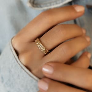14k Solid Gold Laurel Wreath Curve Ring, Vine Leaves Wedding Ring, 14k ...