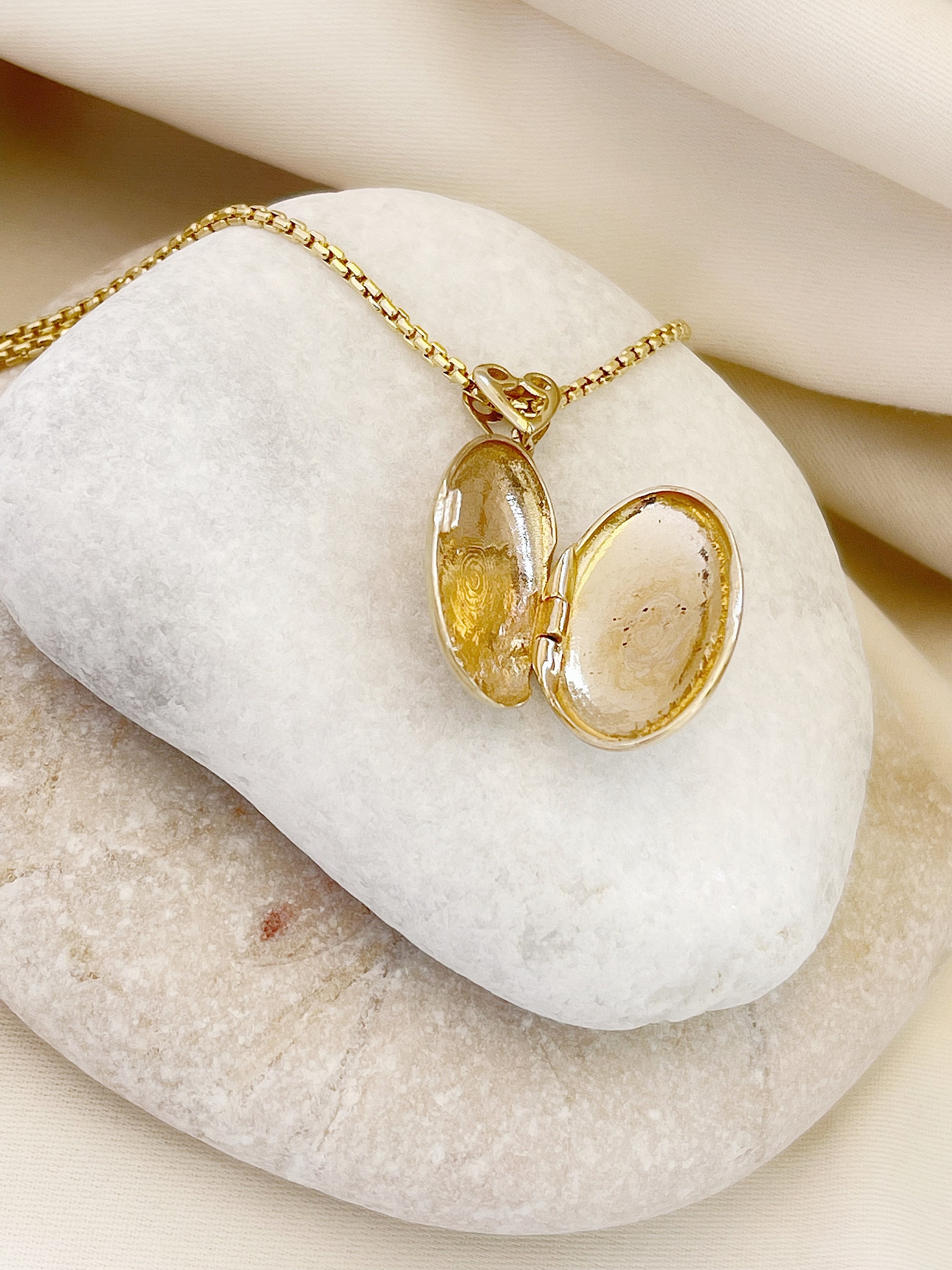 14k Solid Gold Yellow Oval Locket Necklace, 14K Real Gold Locket ...