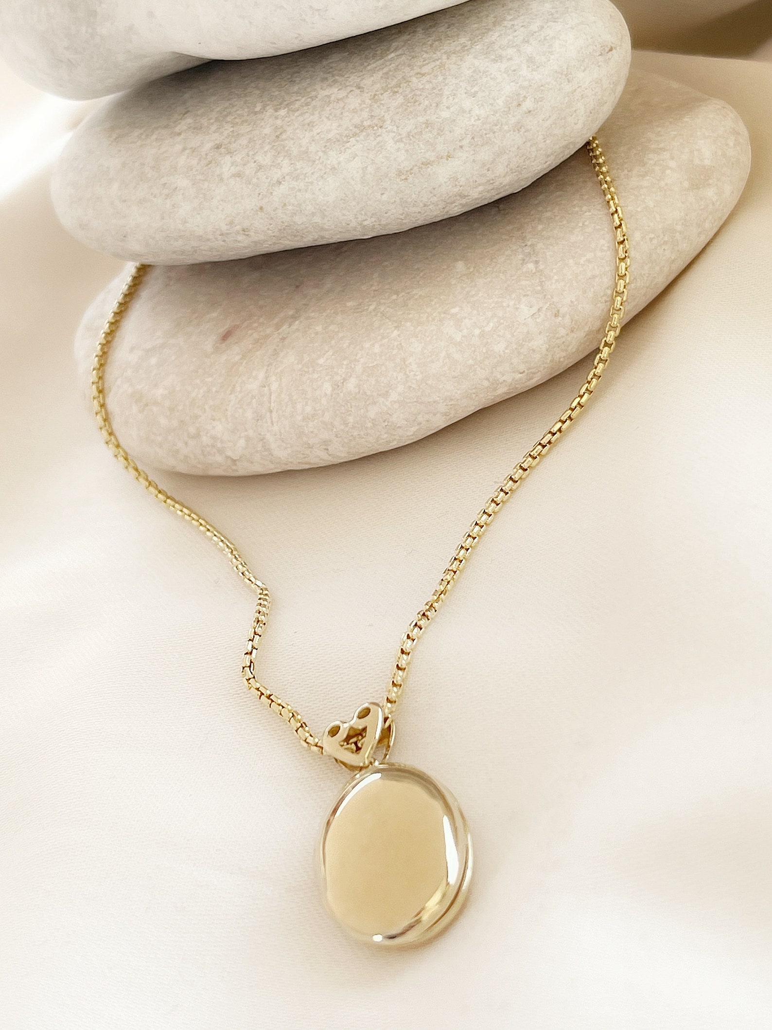 14k Solid Gold Yellow Oval Locket Necklace, 14K Real Gold Locket ...