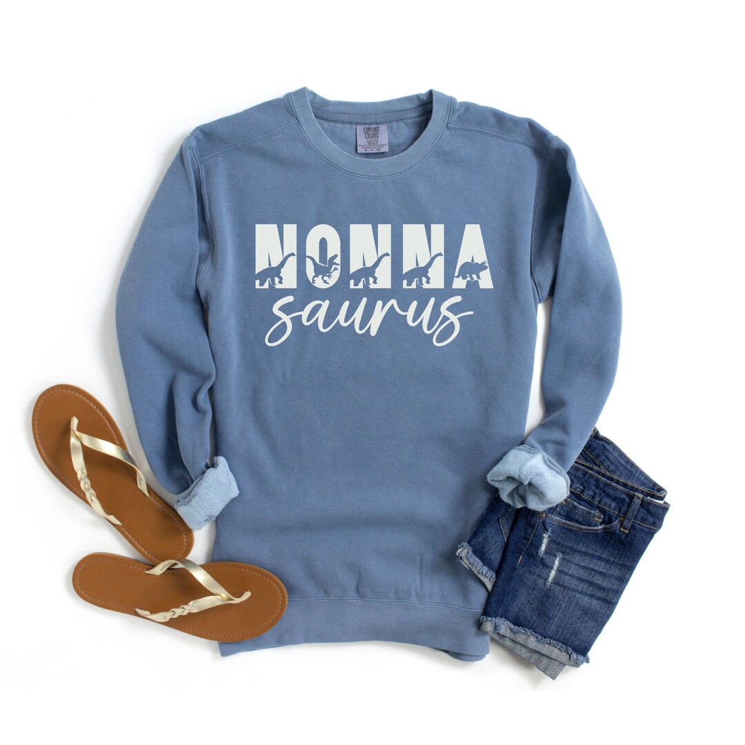 Nonna Saurus Sweatshirt, Nonna Dinosaur Sweatshirt, Nonna Gifts, Funny Nonna Shirt, Grandma ...