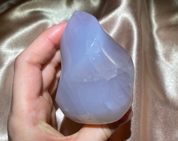 Stunning Periwinkle Blue Rose Quartz Flame (8.0 Cm) | Periwinkle Rose ...