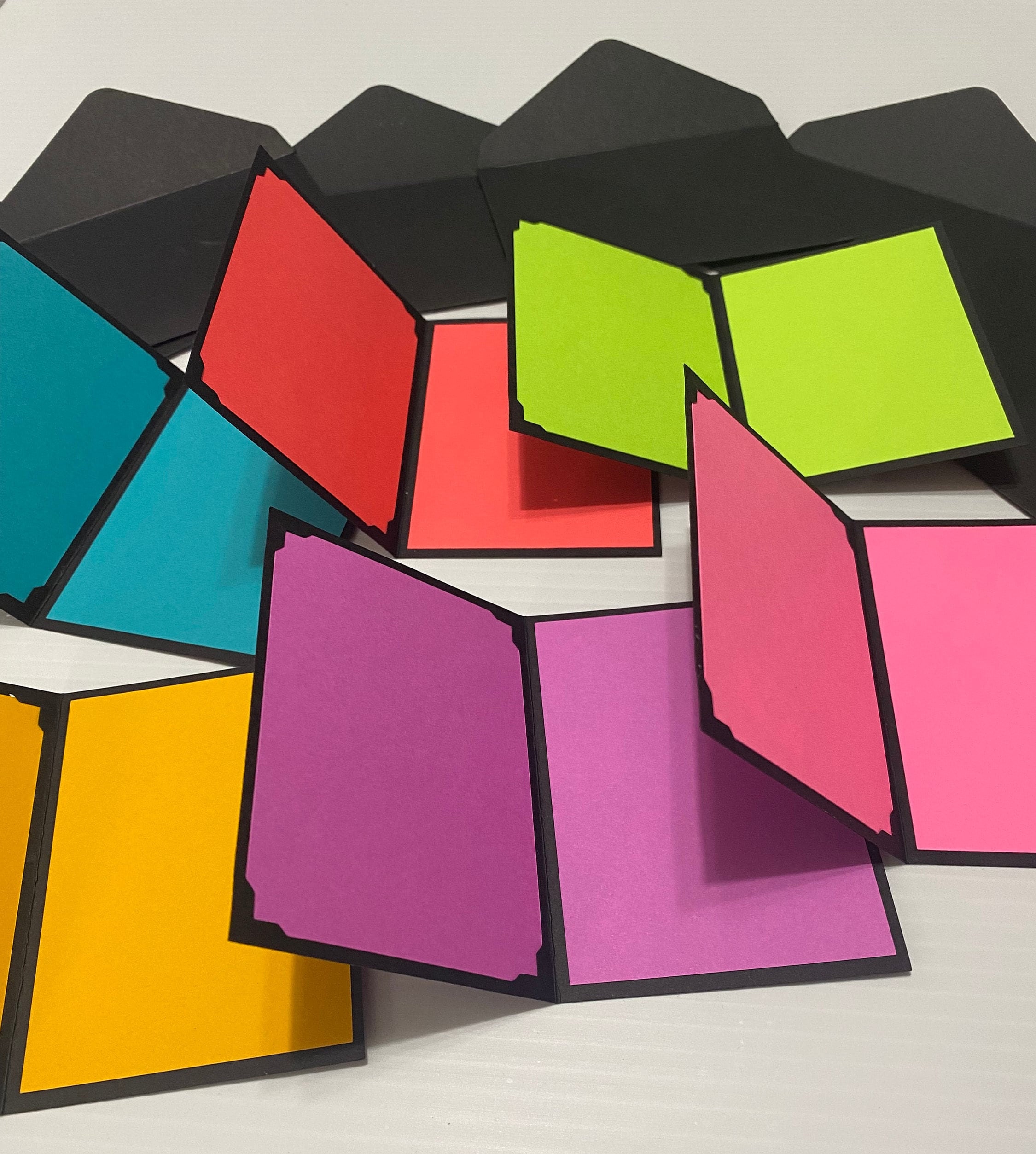 Set of 6 Cute Little Note Cards W/ Matching Black Envelopes just a ...