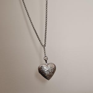 Ellen Hutter Nosferatu Heart Locket Necklace - Gothic Horror, Vampire ...