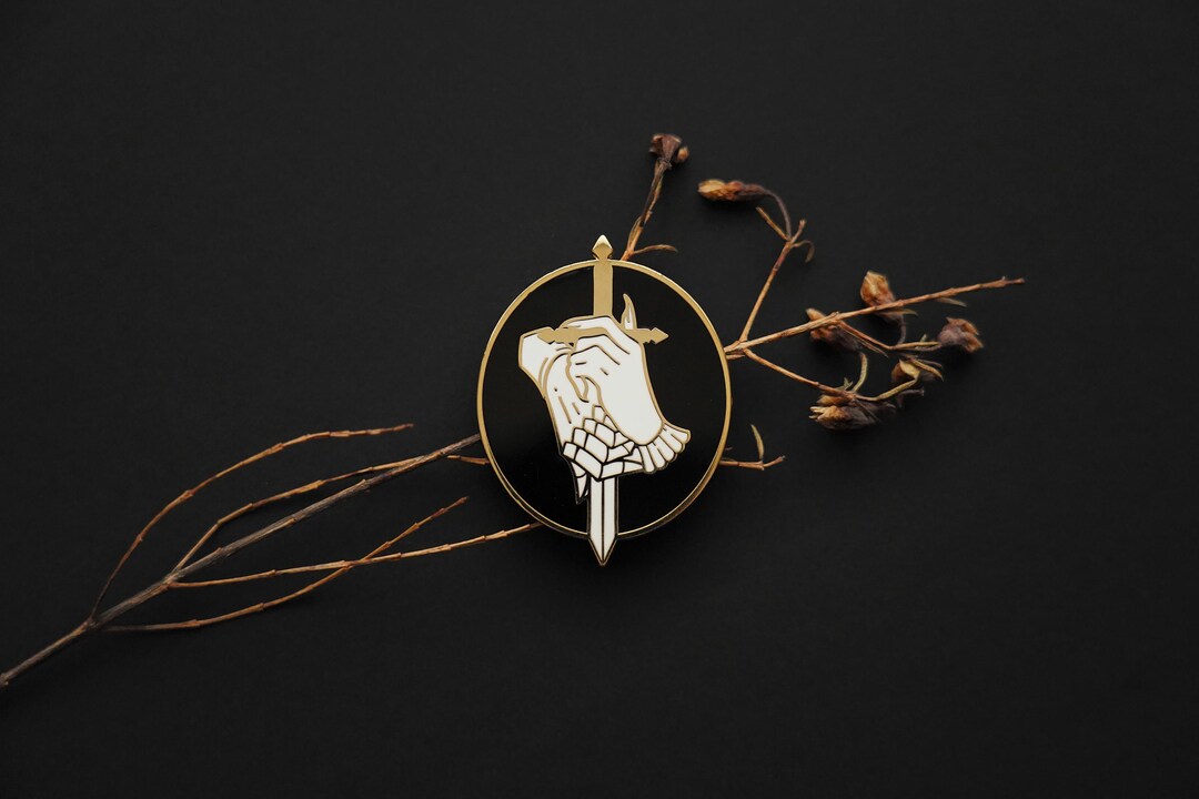 Dames Zine Limited Enamel Pin - Etsy