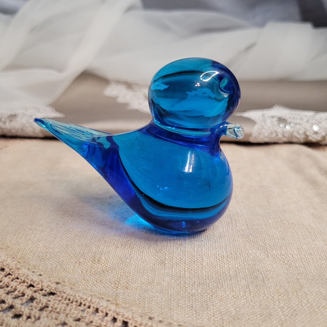 Glow Beautiful 2 1/2 X 3 Art Glass Blue Bird Figurine Collectible Blue ...