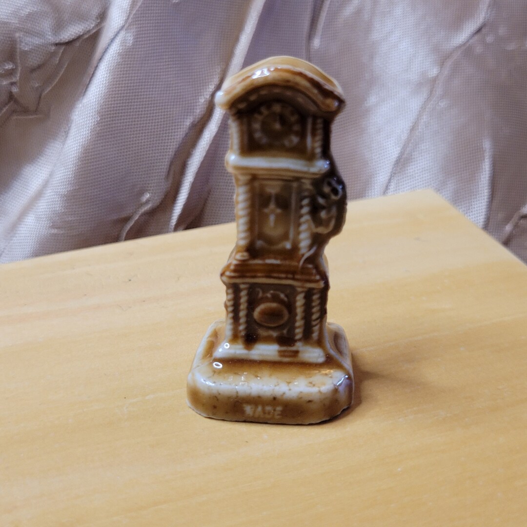 Wade Whimsies Red Rose Tea Figurine, Hickery Dickery Dock, Nursery ...