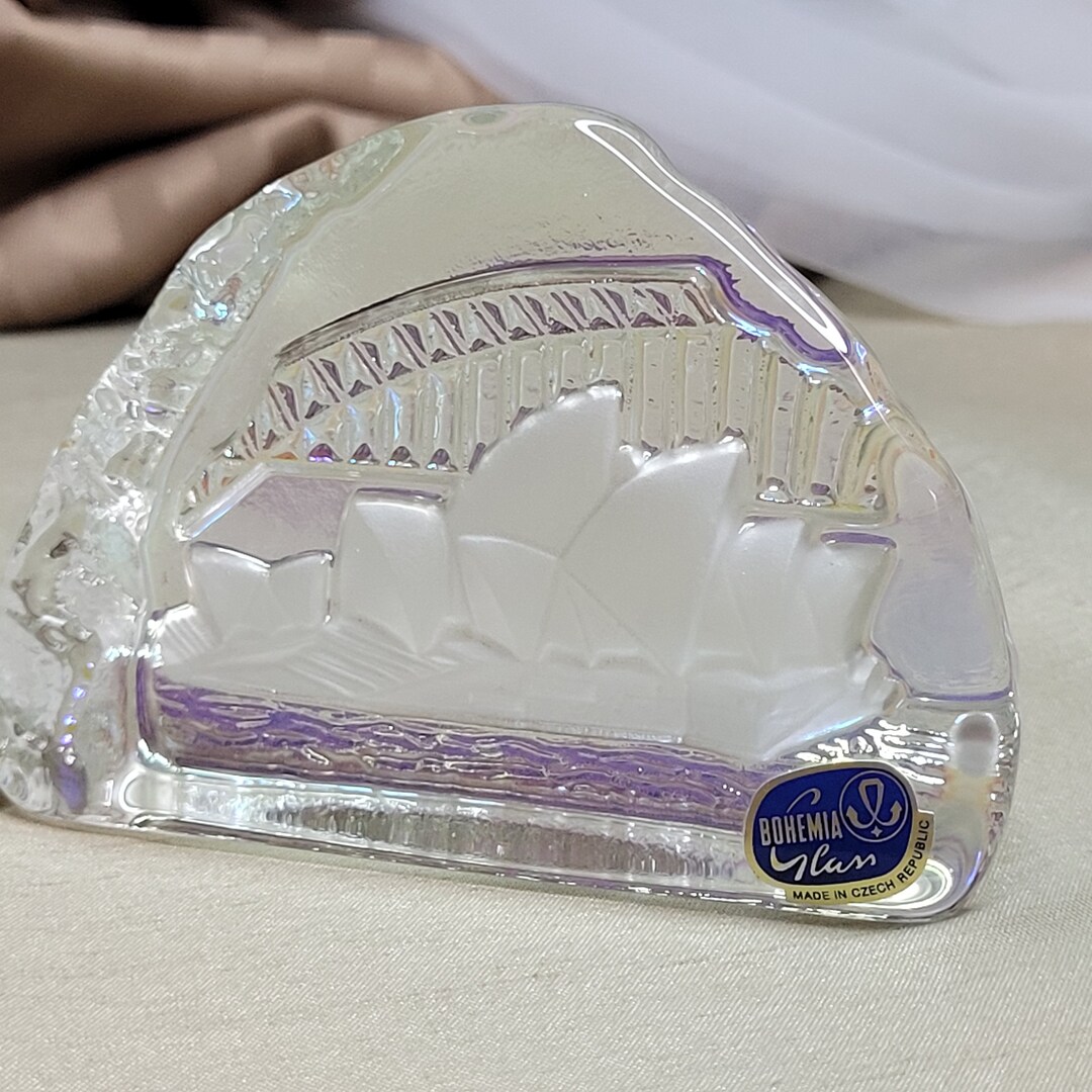 Beautiful Vintage Iridescent Crystal Paperweight Decor of Sydney Opera ...