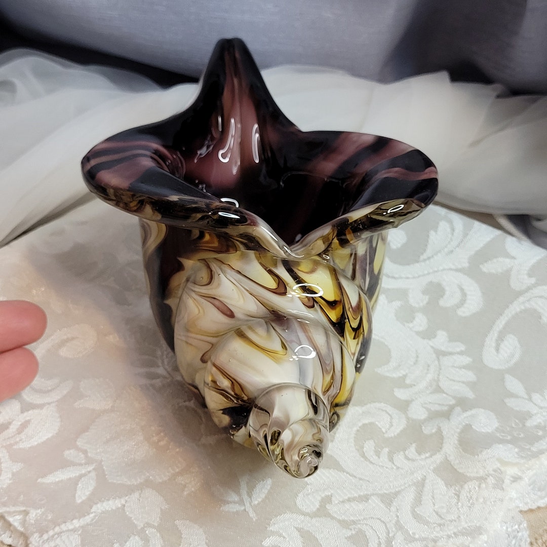 Beautiful Art Glass Shell Bowl Decor Art Glass 8 3/4 X 3 1/2 Beautiful ...