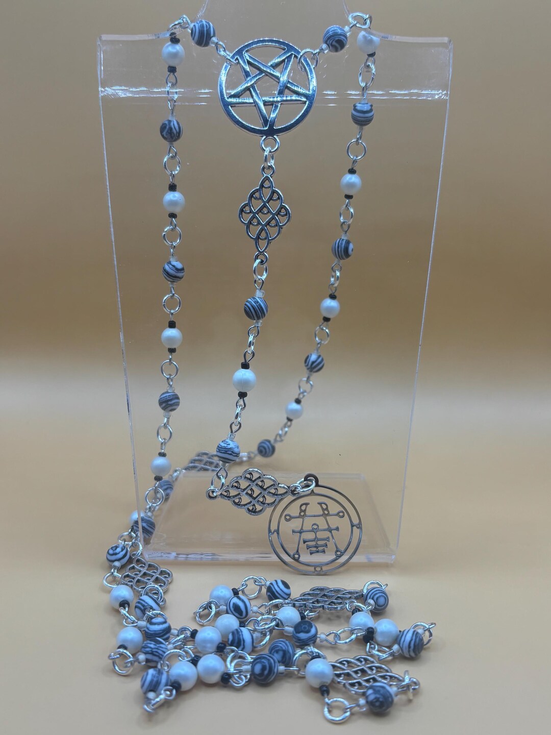 Ipos’s Sigil Black/white Swirl & Imatation Pearl Beads Rosary - Etsy