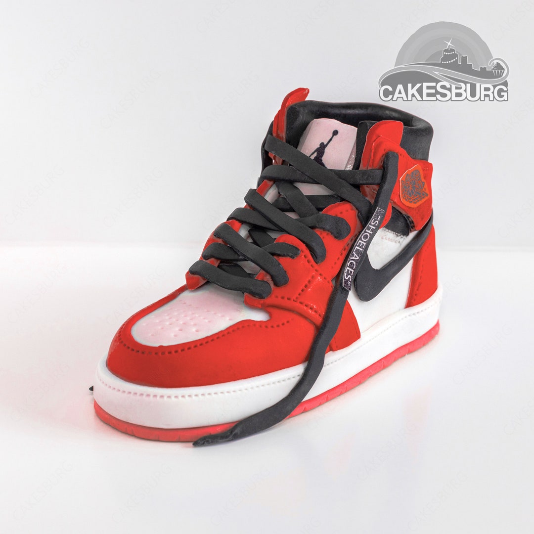 Edible Large Size (7 Inches / 17.5cm) Sneakers/trainer/shoe Cake Topper ...