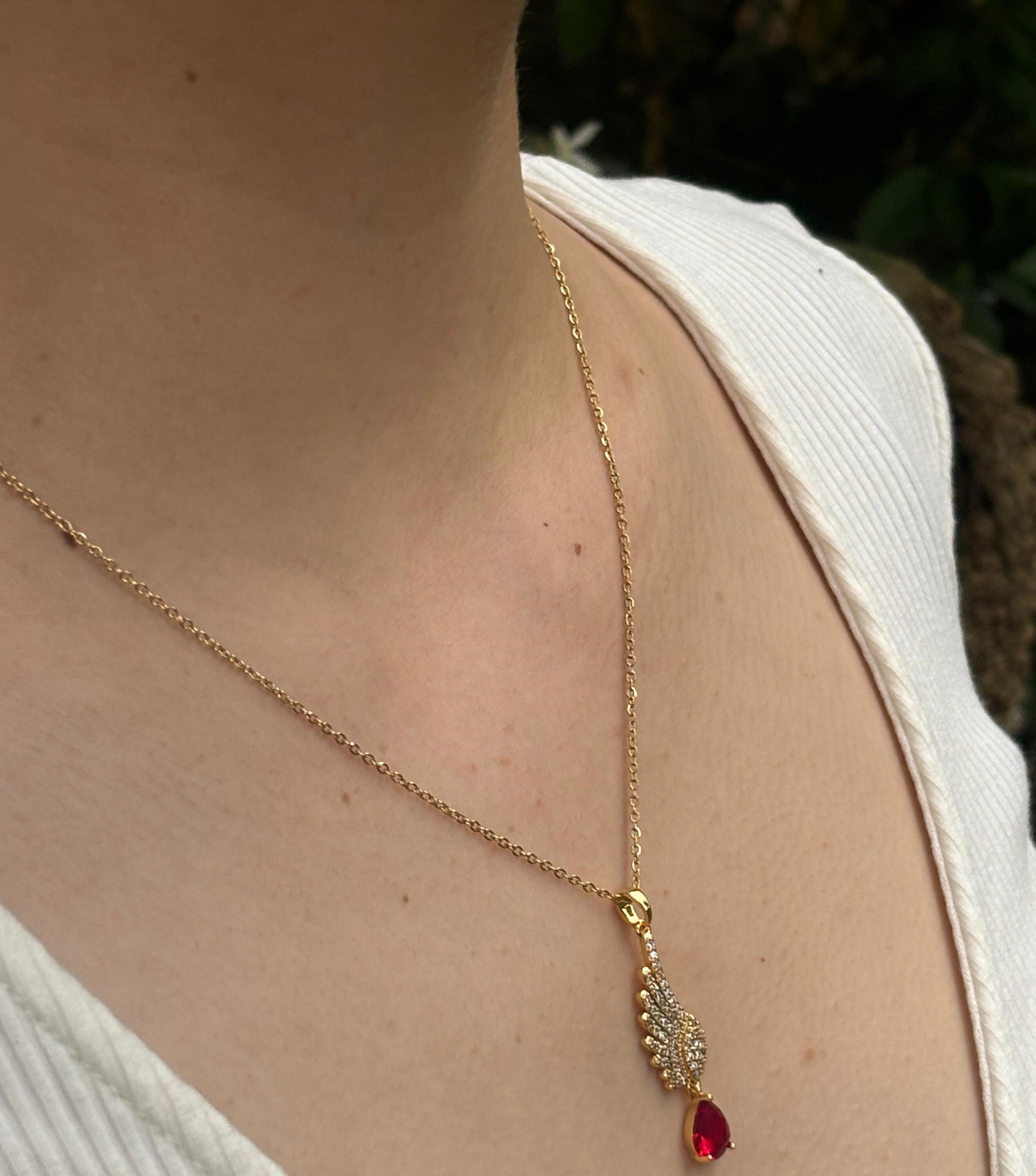 Elegant Necklace With Red Pendant,necklace With Dazzling Red Stone ...