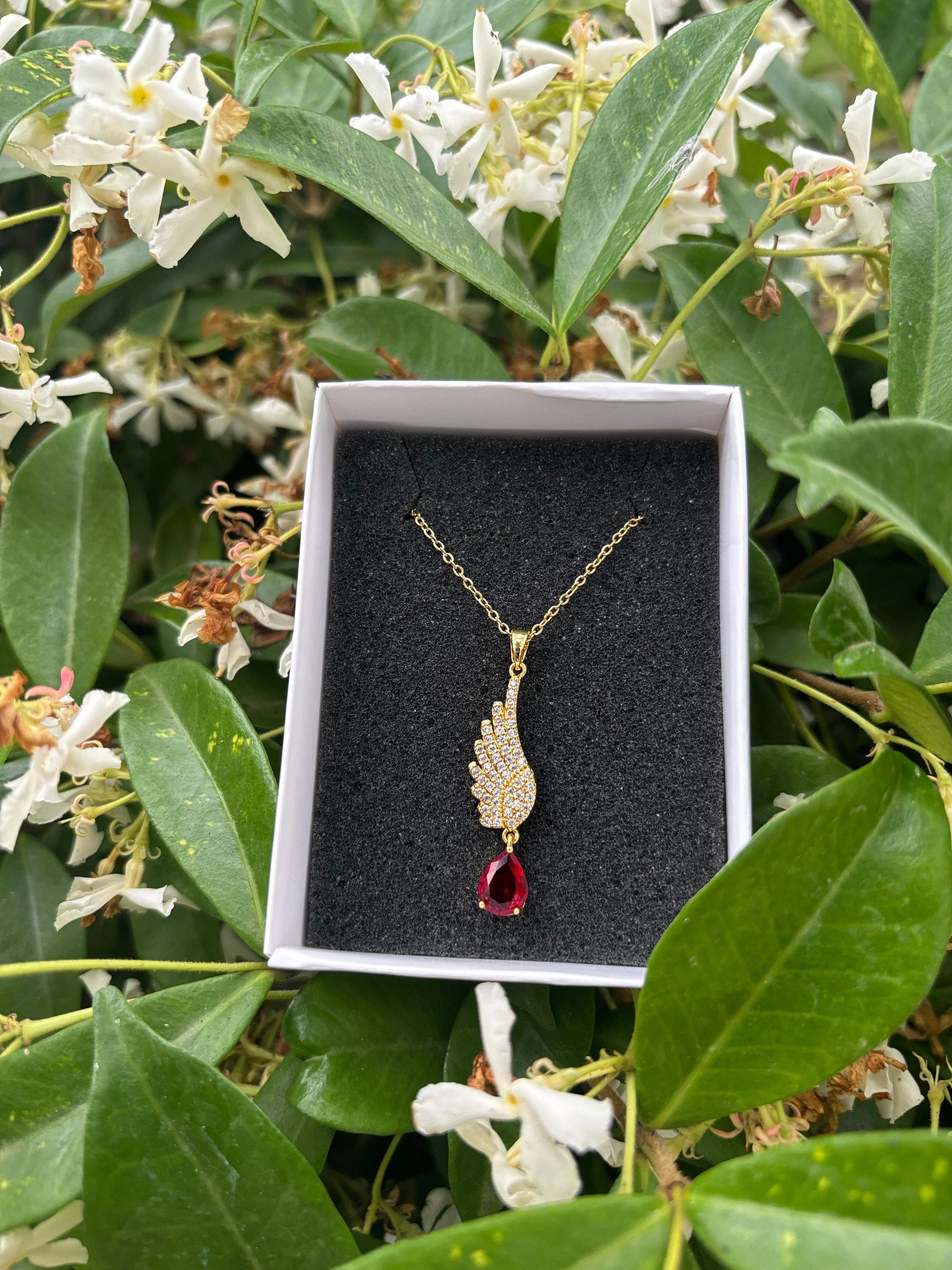 Elegant Necklace With Red Pendant,necklace With Dazzling Red Stone ...
