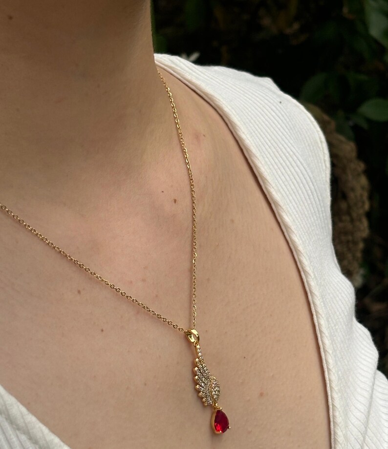Elegant Necklace With Red Pendant,necklace With Dazzling Red Stone ...