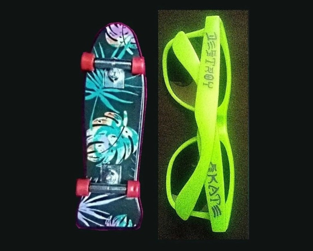 Handmade Old-skool Fingerboard Skateboard With Ramp 1 - Etsy