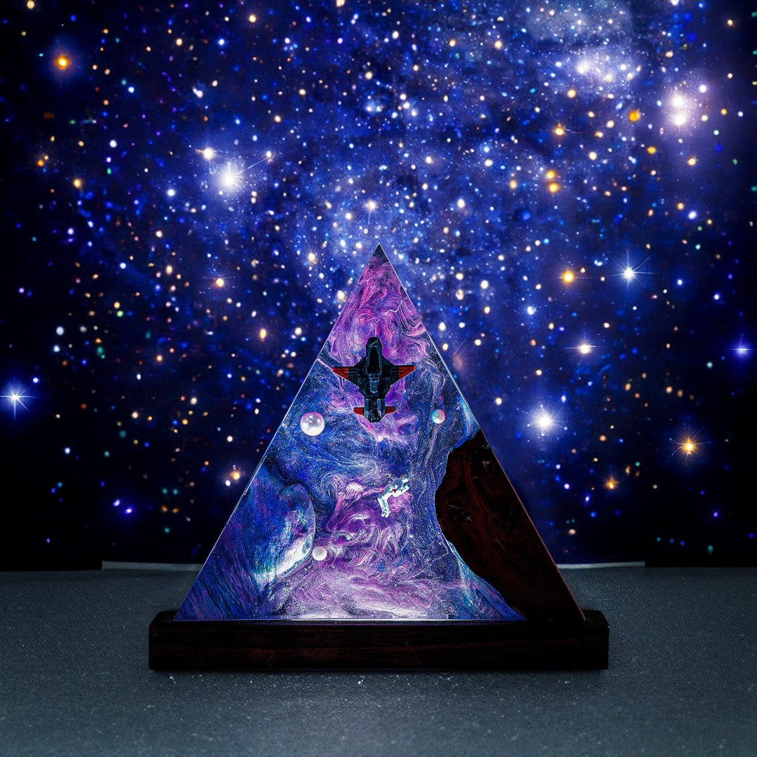 SPACESHIP EPOXY LAMP Spacecraft Custom Resin and Wood Night Light ...