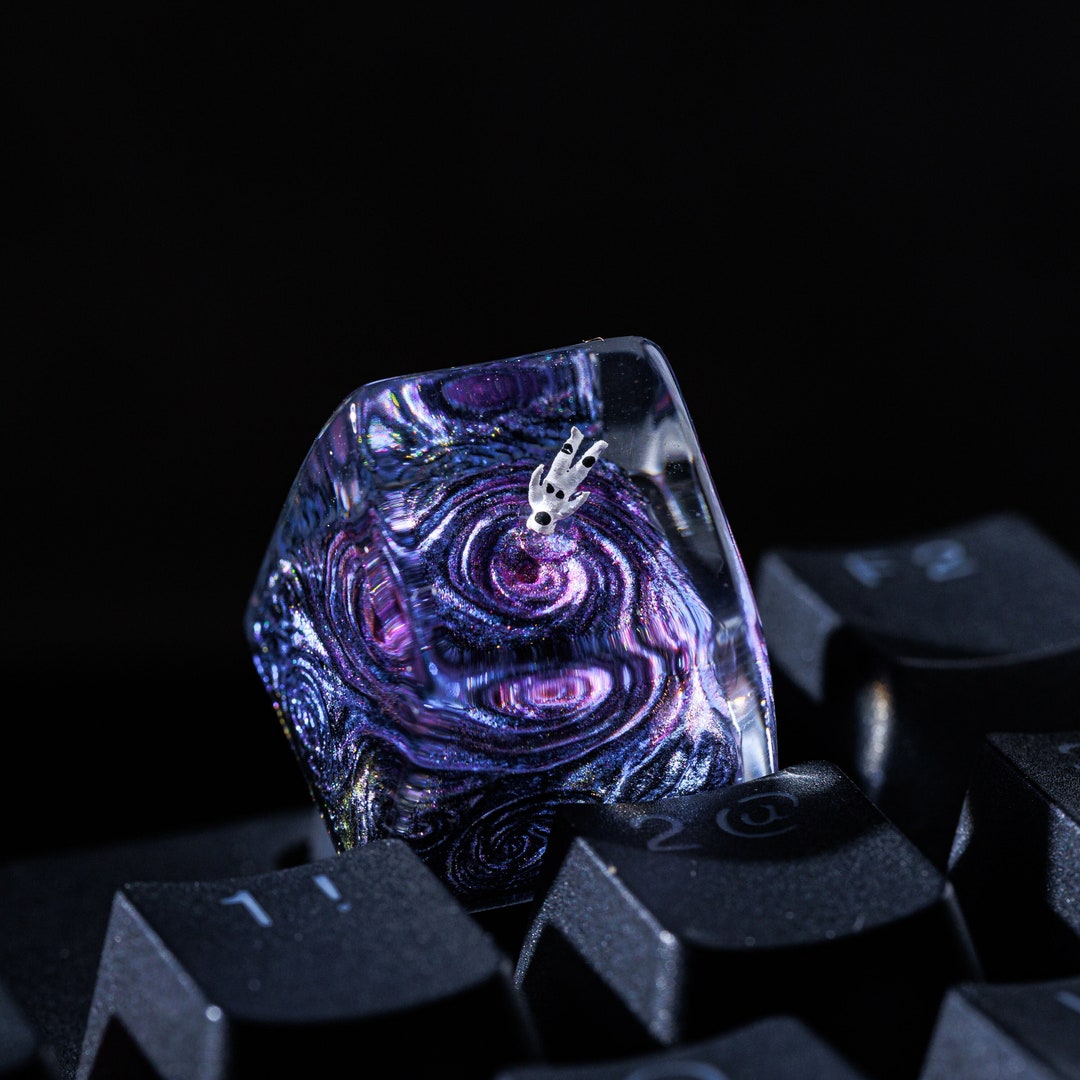 Astronaut Artisan Keycap, Galaxy Spacebar Keycaps, Gravity in ...