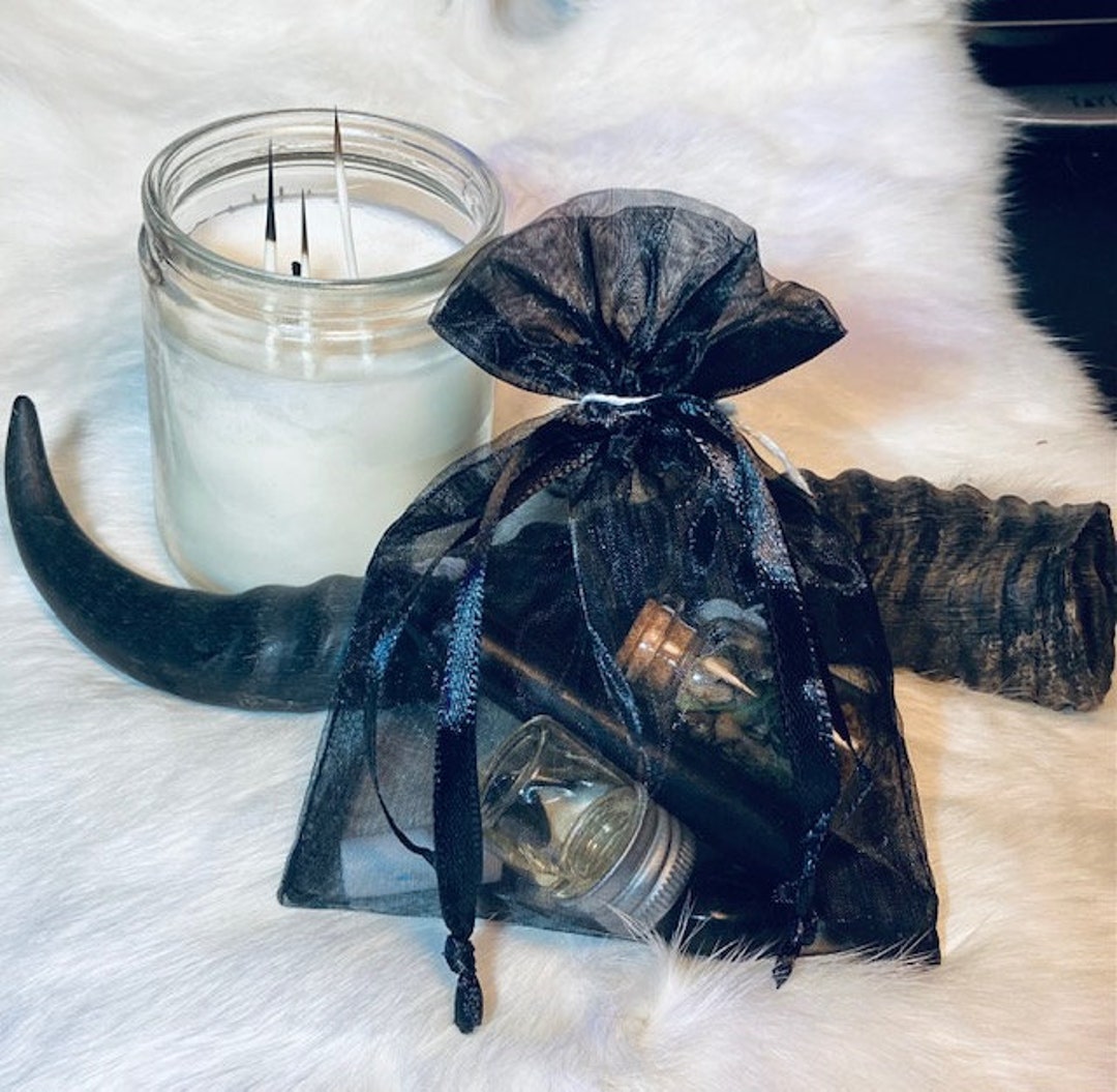 Spell and Ritual Bags - Witchcraft - Protection - Crystal - Herbs and ...