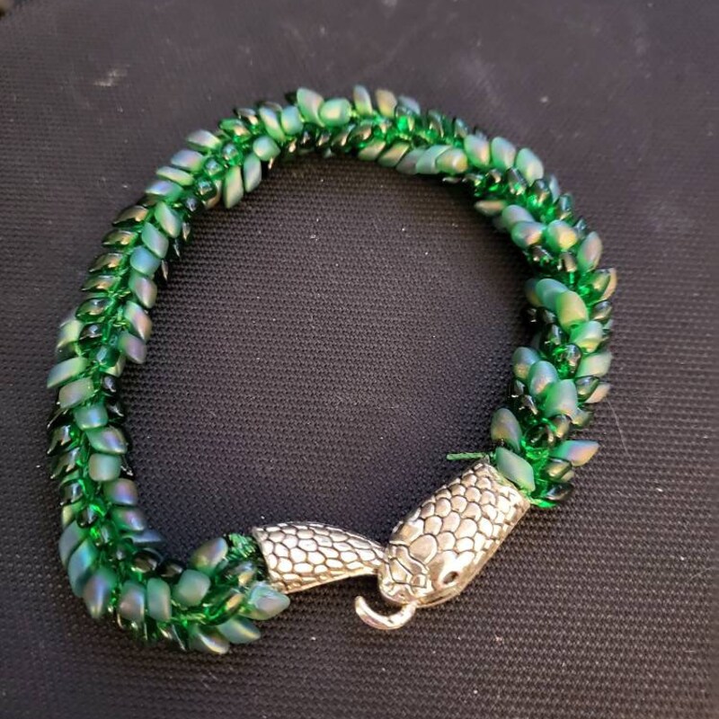 Magatama Bracelet - Etsy