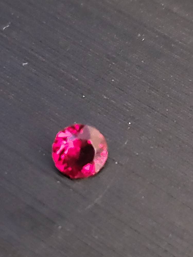 12pc of Vintage 1950s Siam Ruby Red Swarovski Crystals 4.2-4.4mm 18ss ...