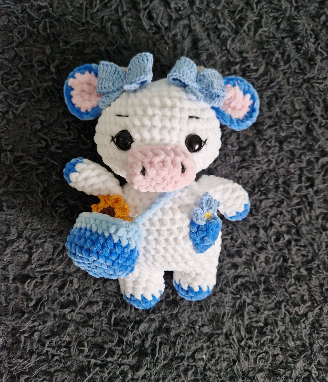 Mucca Con Fiocchetti All'uncinetto Con Cestino Con Fiori , Peluche ...