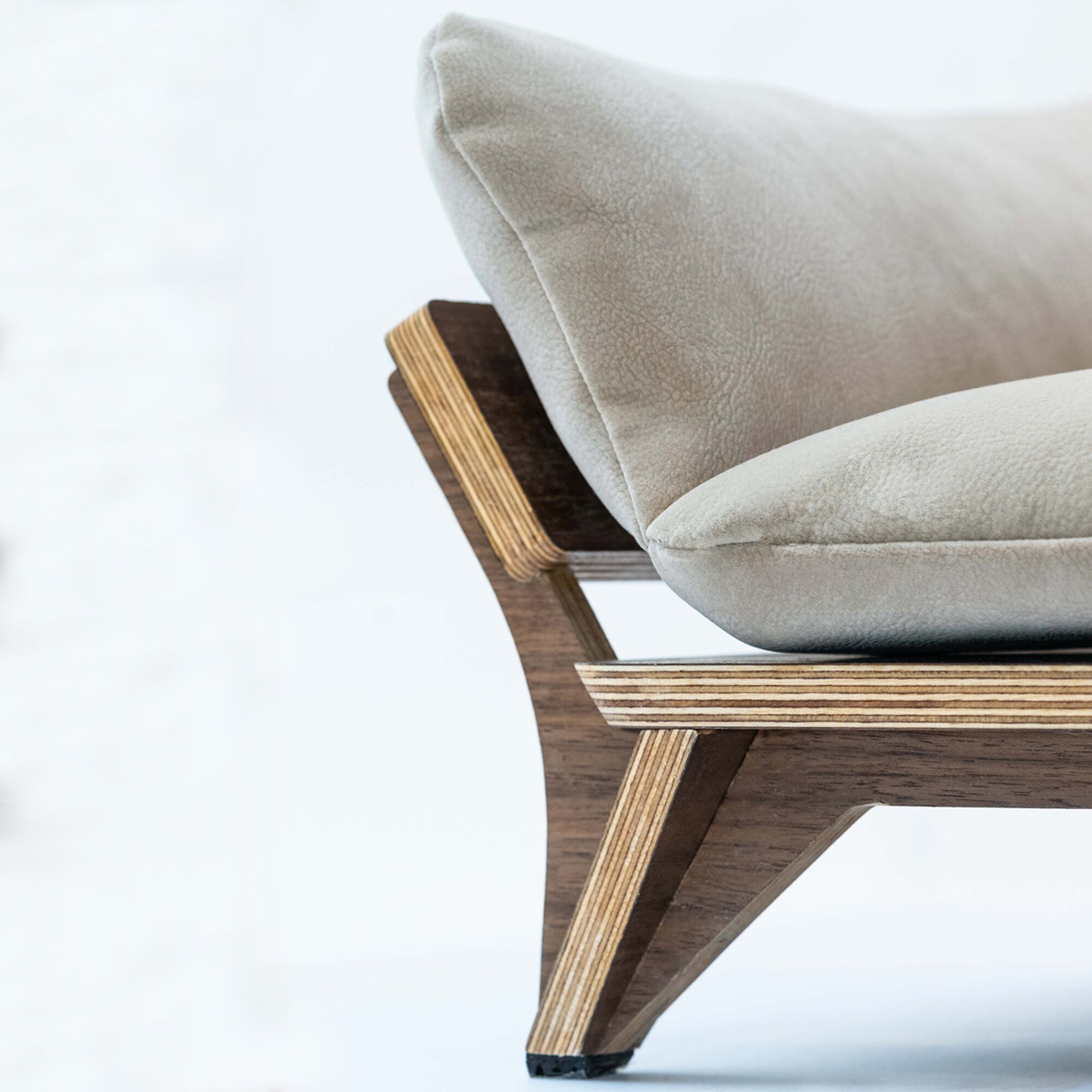 Small Size High-end Dog Couch, Luxury Wood Raised Pet Sofa, Tiny Dog ...