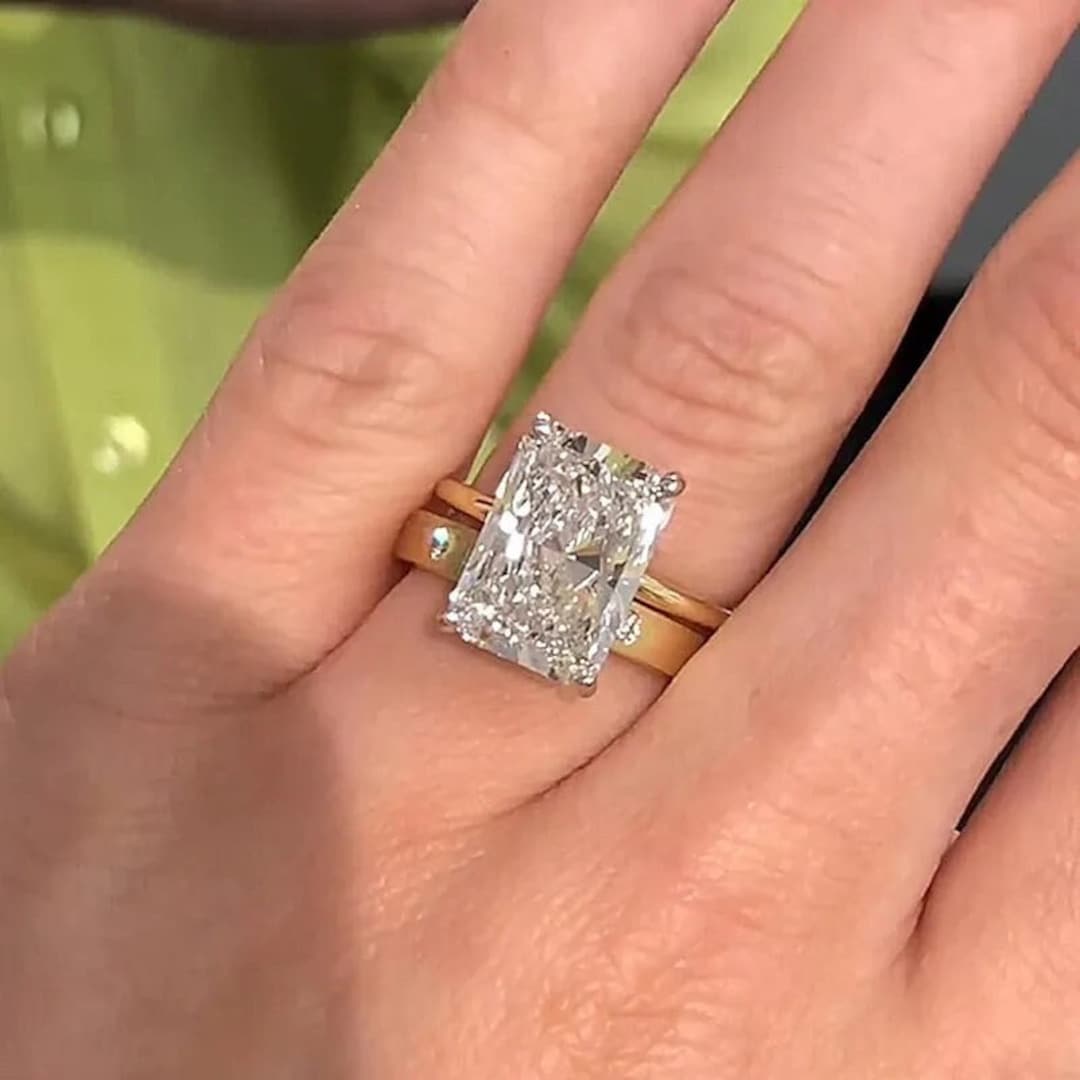 3 CT Radiant Cut Diamond Engagement Ring, Claw Prongs Unique Gold ...