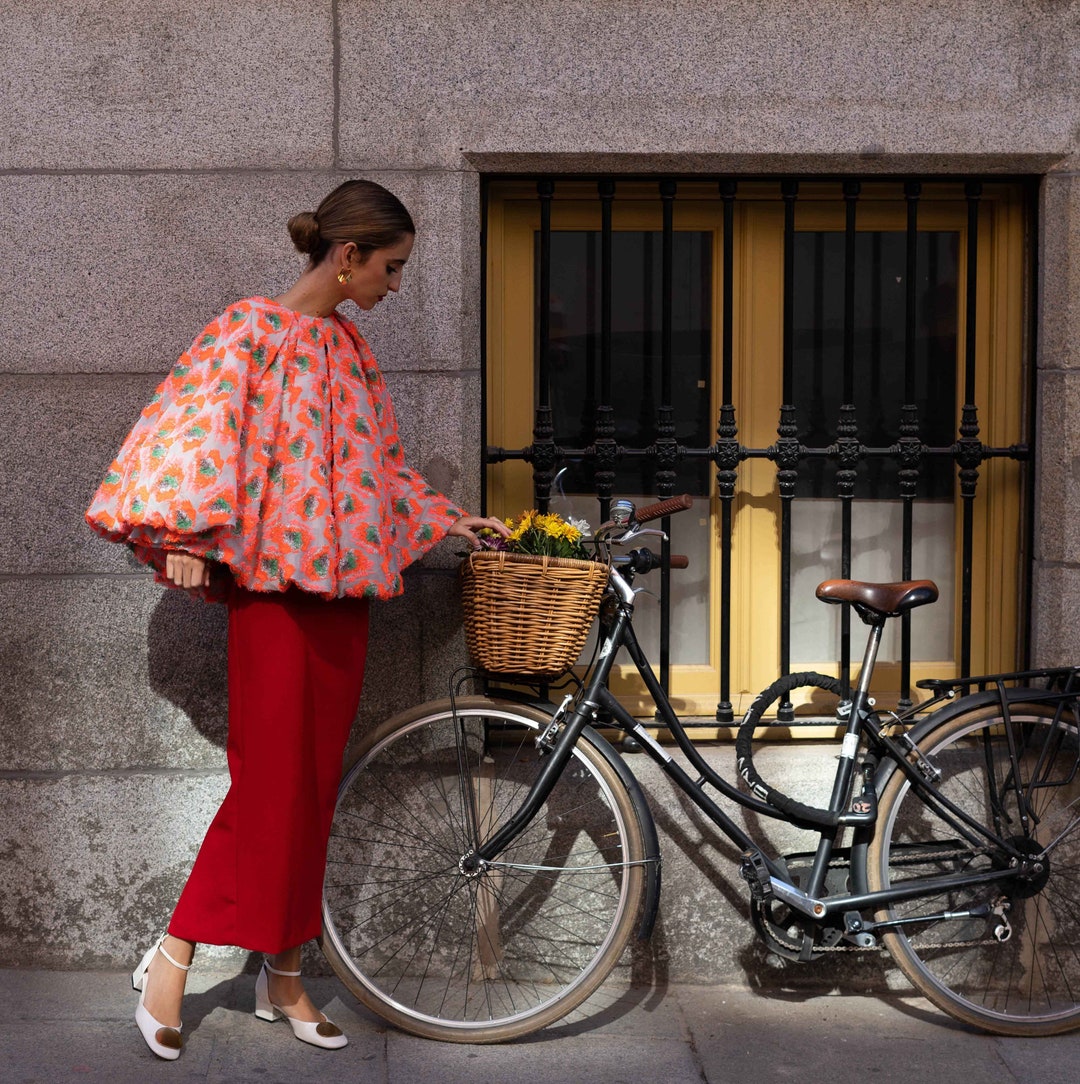 Women Globe Cape, Circular Cape, APEZ Cape, Embroidered Organza Cape ...