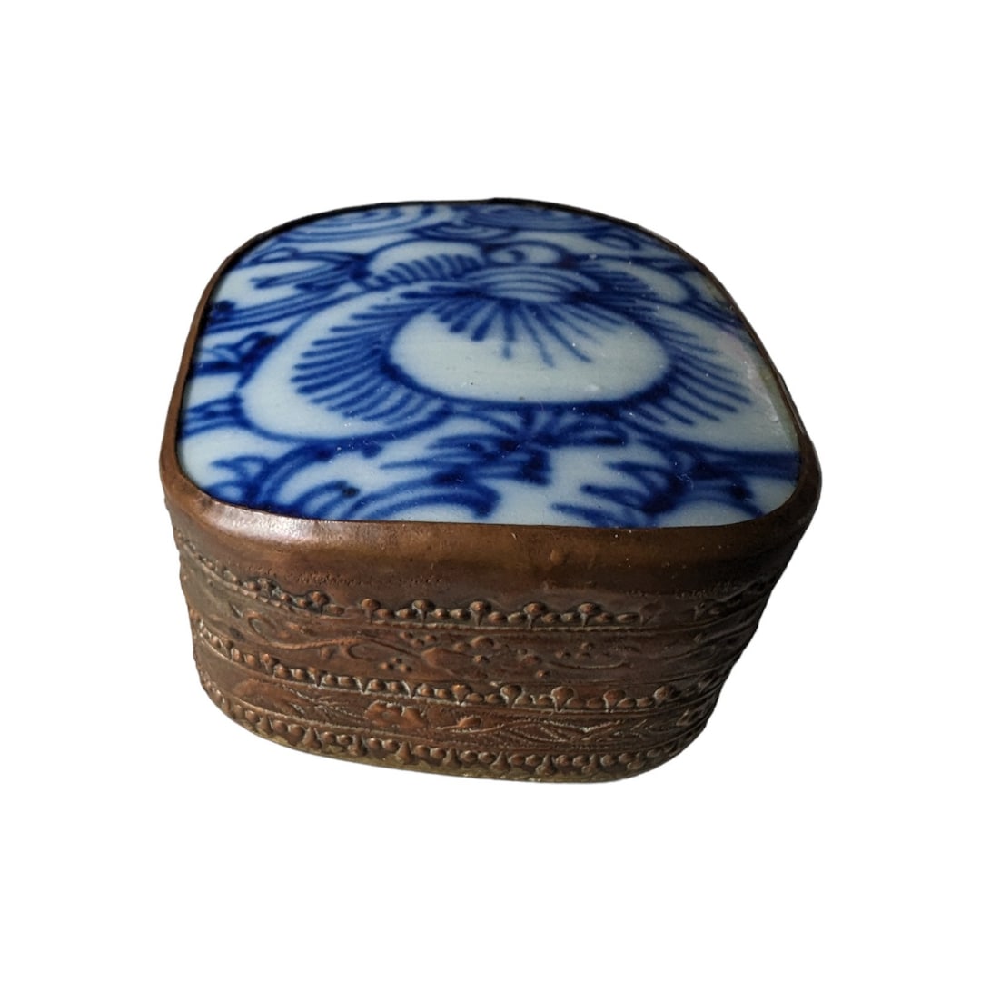 Vintage Chinese Blue and White Porcelain 2 1/4" Small Shard Box - Etsy