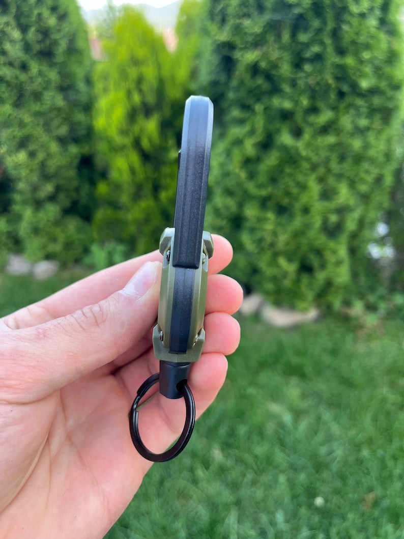 Rugged Steel Wire Badge Reel - Multi-use Keychain & Card Holder for All ...