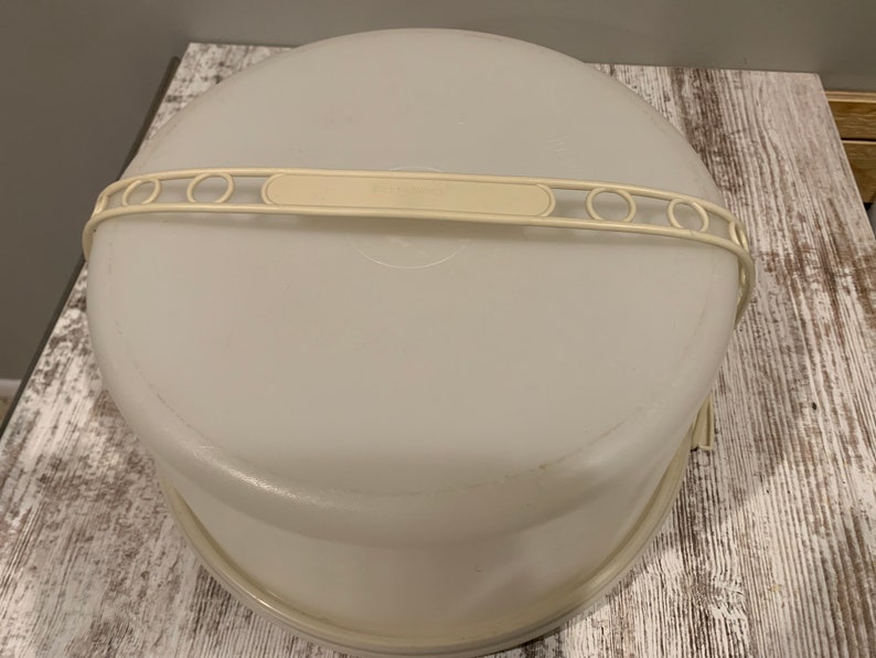Vintage Tupperware Carrier - Etsy