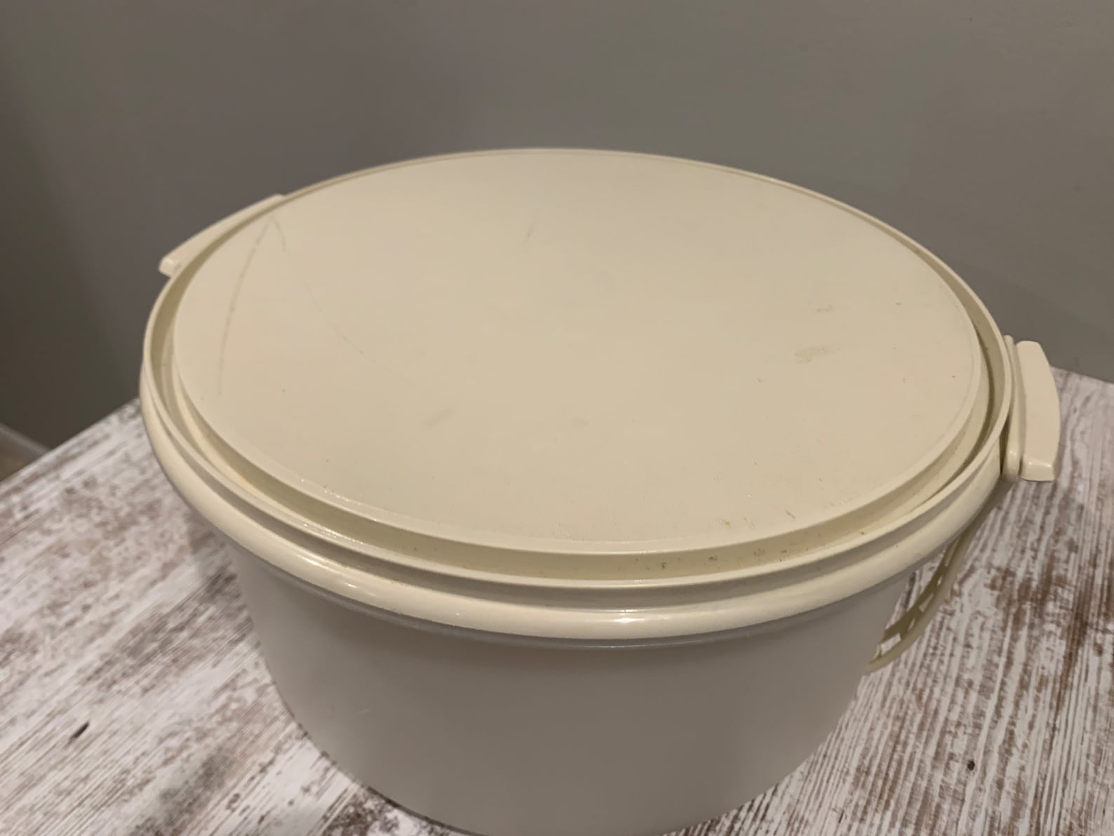 Vintage Tupperware Carrier - Etsy