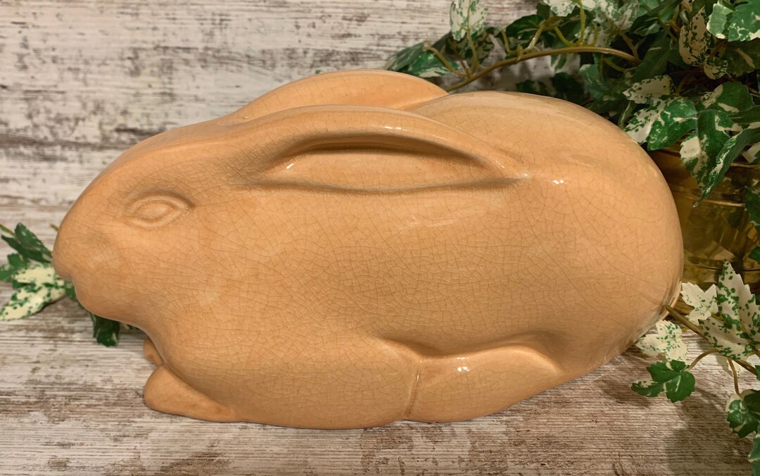 Vintage MCM Vanguard Accents Ceramic Rabbit 420 USA Mauve Pink Sitting ...
