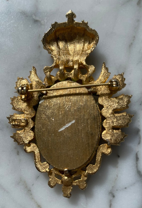 Vintage Crown & Crest Brooch Signed “ART-copyright Ar… - Gem