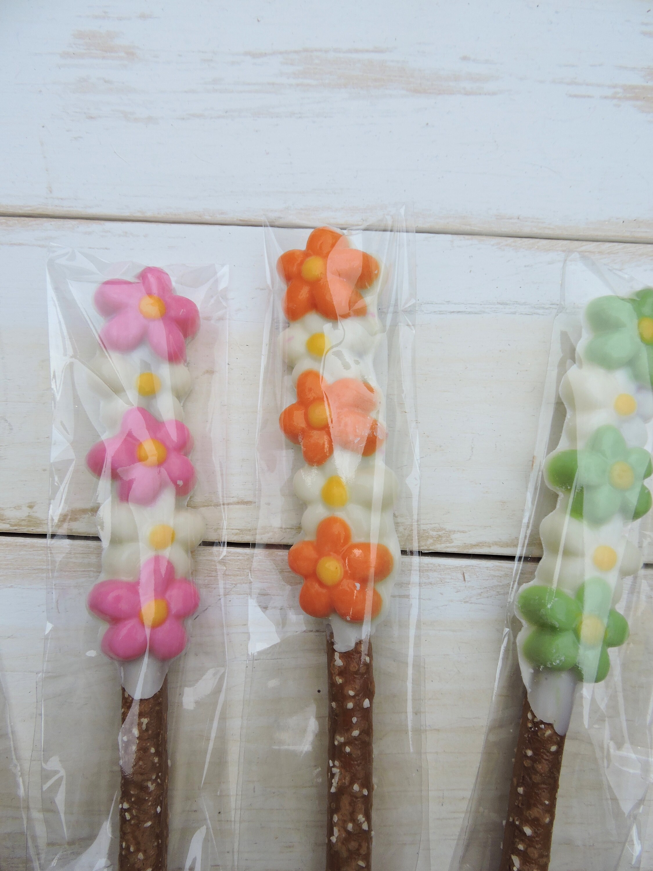 Flower Chocolate Covered Pretzels, Spring Time Pretzels, Summer Time ...