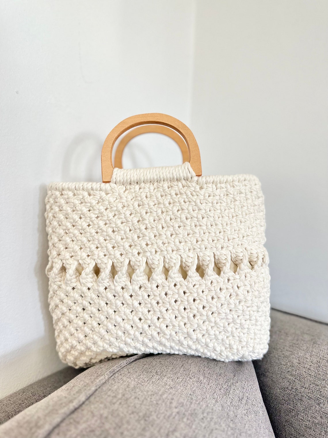 KAI - Macrame Bag With Wooden Handle | Macrame Handbag | Bohemian Vibe ...
