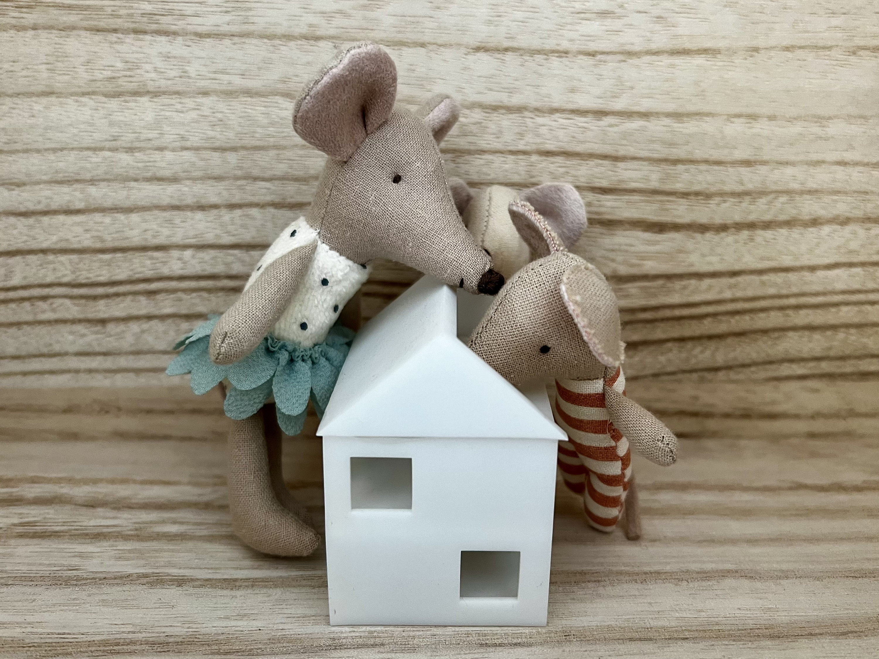 Miniature Dollhouse for Maileg Mice - Etsy