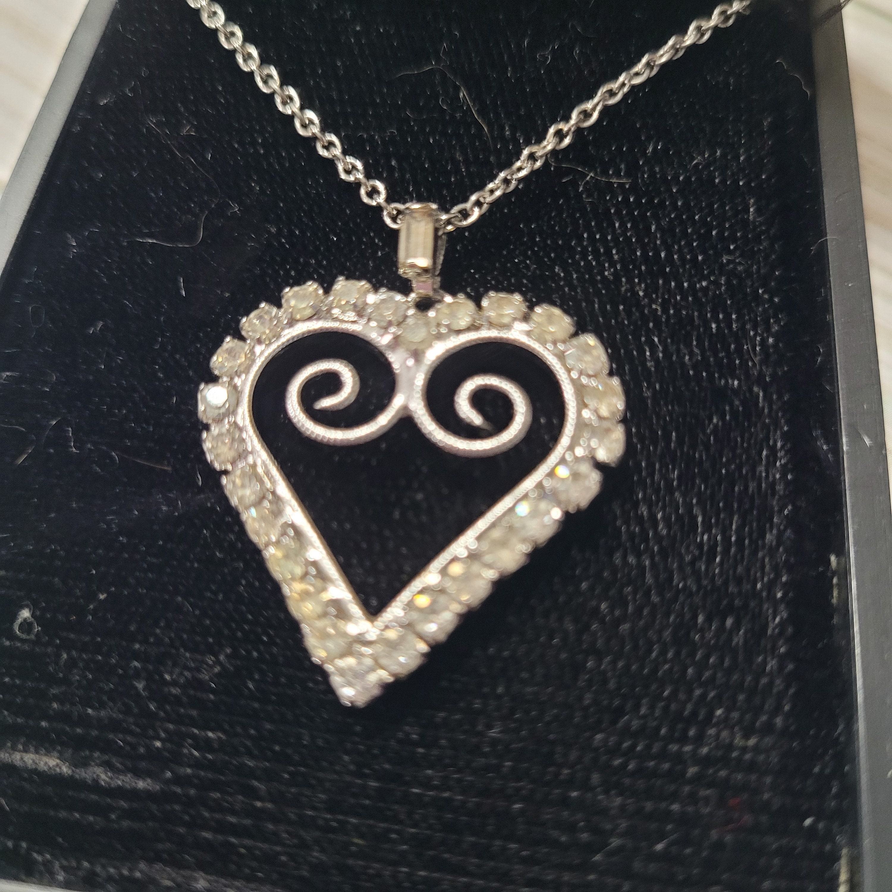 Vintage 1980s the Vanderbilt Jewel Necklace Costume Jewelry Replicas ...