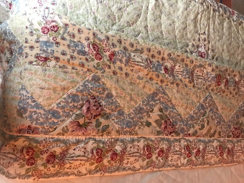 Ready for Spring handmade Vintage Quilt - Etsy