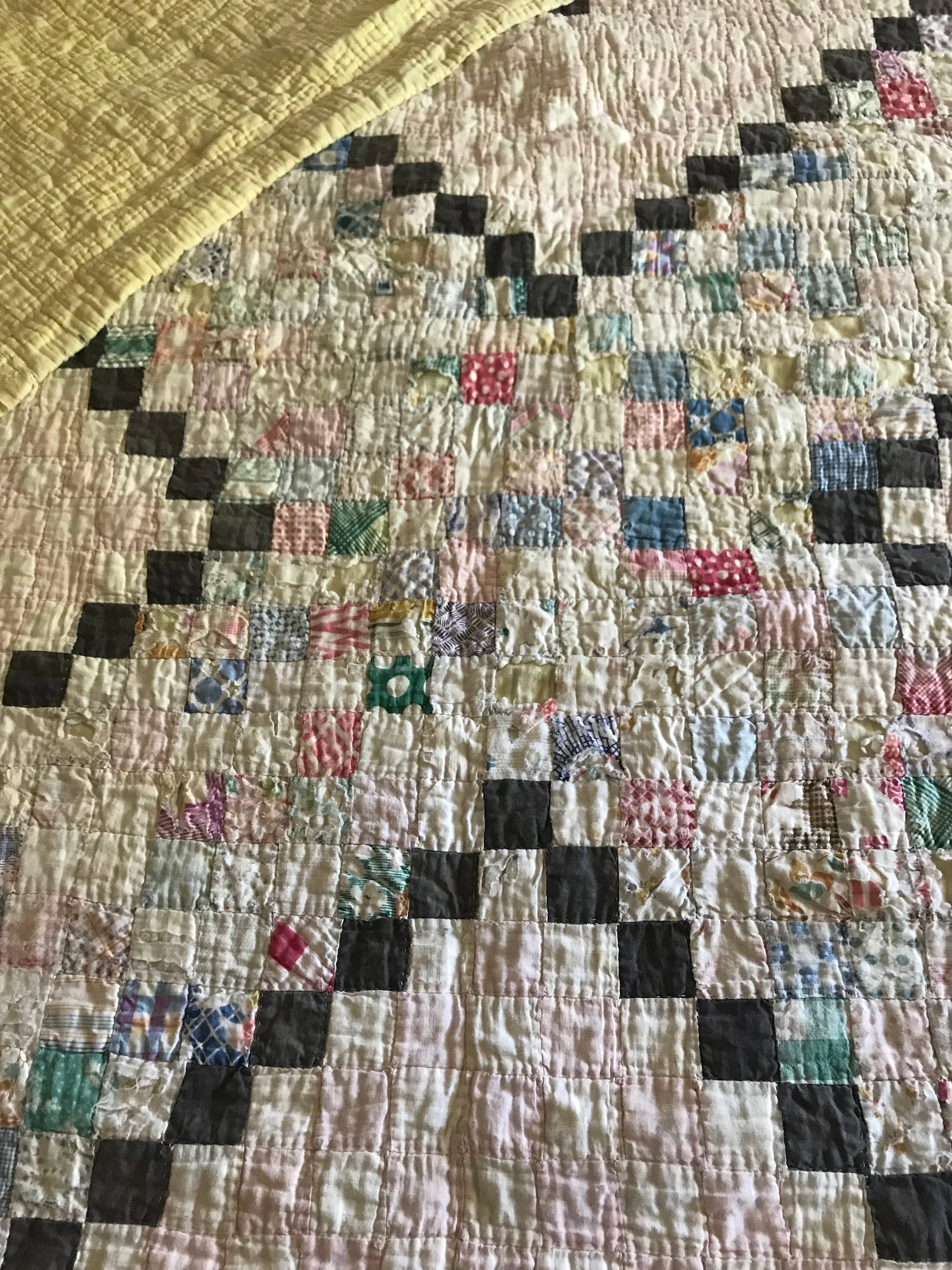 Delicate Vintage Postage Stamp Diamond Patterned Handmade Quilt - Etsy