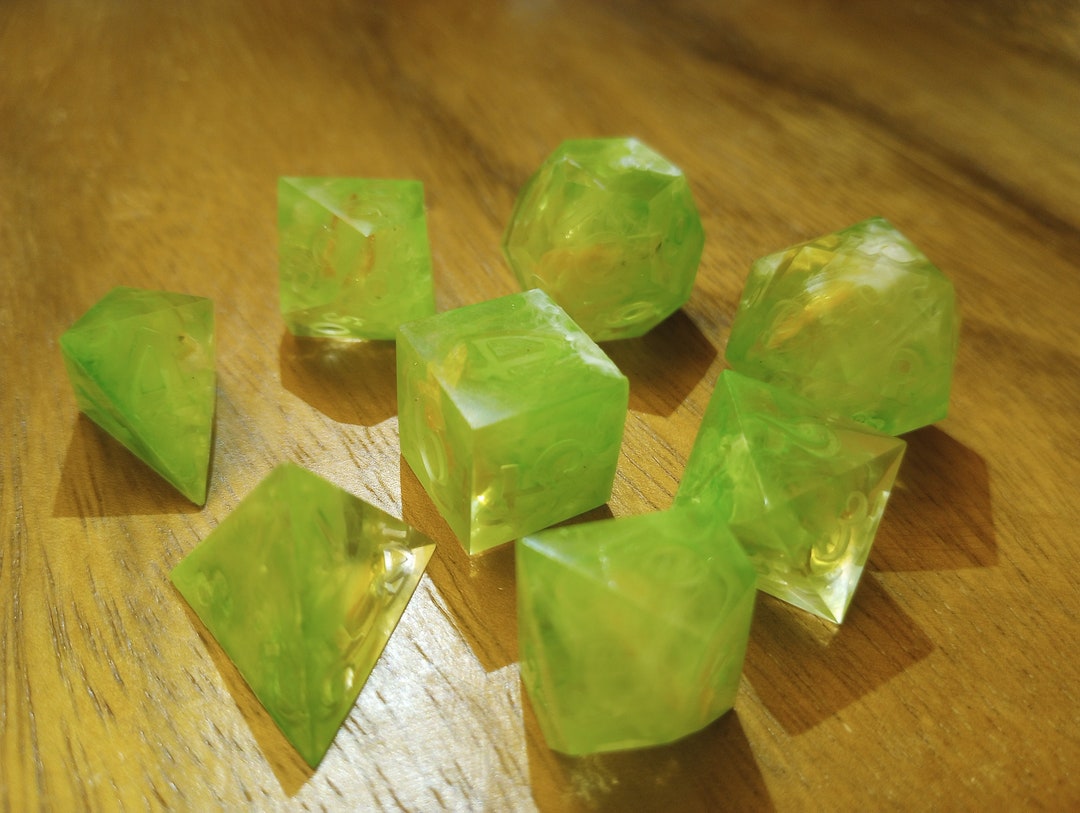 Poison Spray Dice- Sharp Dnd Dice- Green and Yellow- Handmade Resin ...