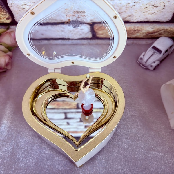 Heart Music Box - Etsy