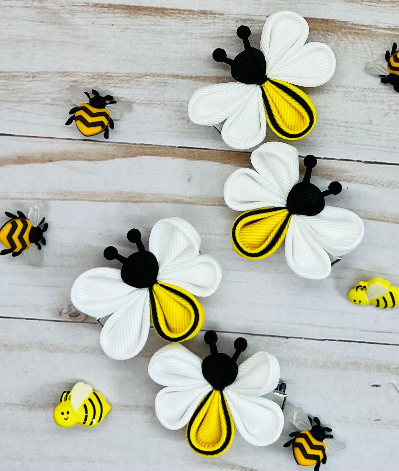 Mini Bee Clips, Set of Two, Honey Bee, Bee Bow, Hair Clips - Etsy