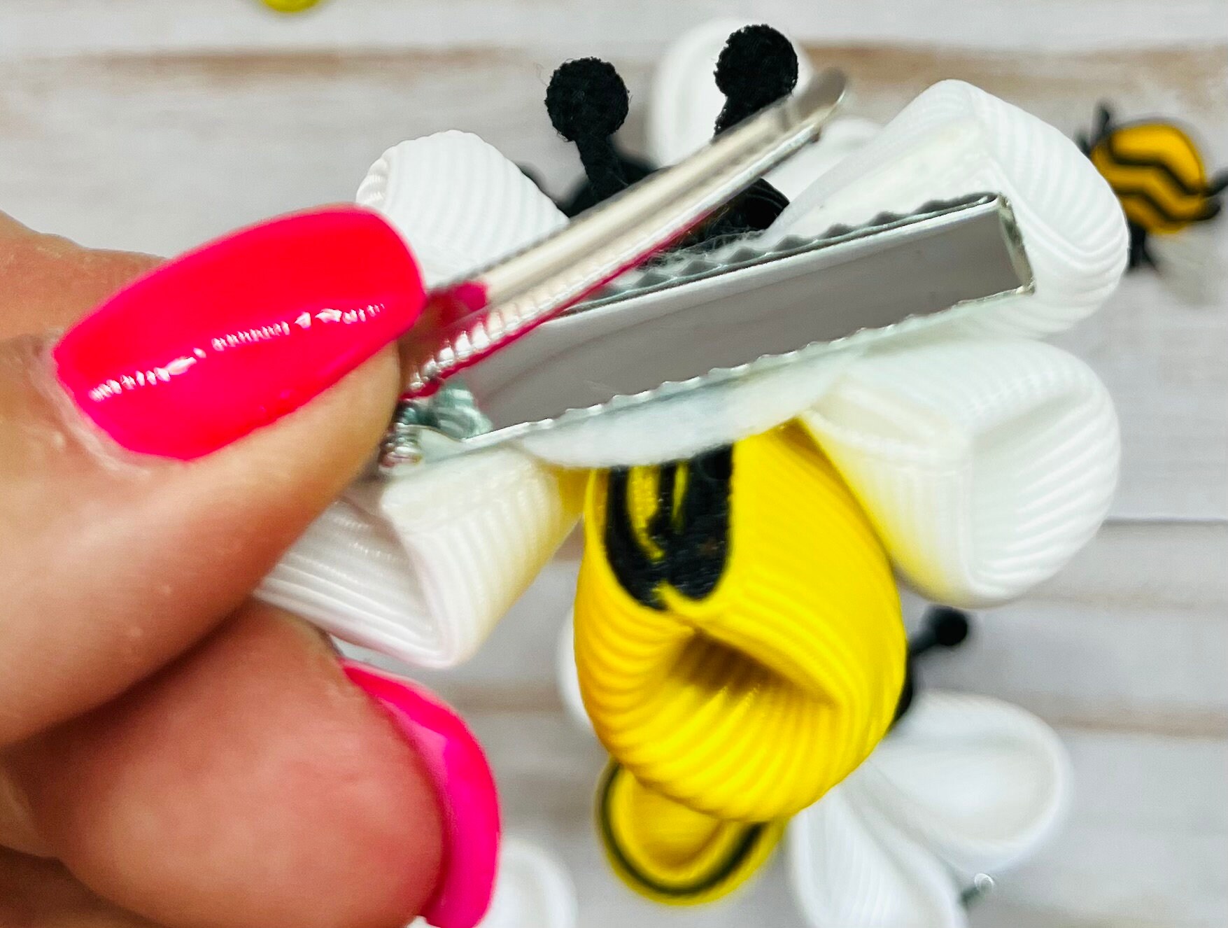 Mini Bee Clips, Set of Two, Honey Bee, Bee Bow, Hair Clips - Etsy