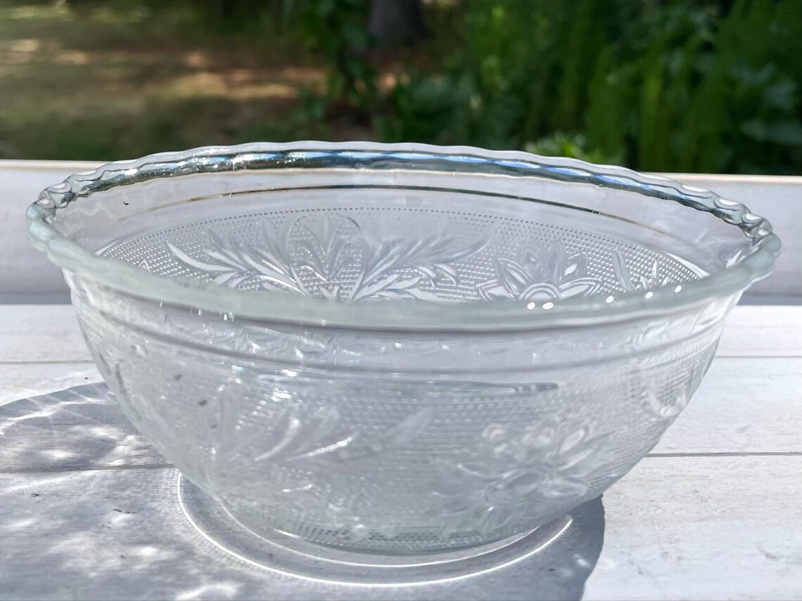 Vintage Anchor Hocking Sandwich Pattern Clear Glass Scalloped Serving ...