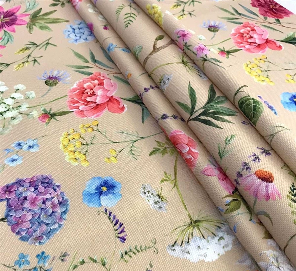 Passiflora Stoffe Meterware, Florale Stoffe, Wildblumen Stoff auf Beige ...