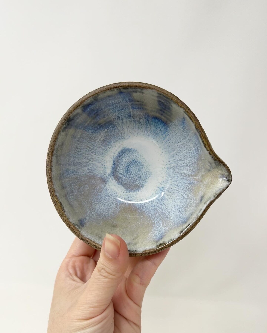Handmade Pottery: Spout Bowl - Etsy